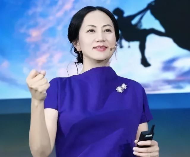 Learn How To Wear Jewellery From 'Huawei Princess' Meng Wanzhou