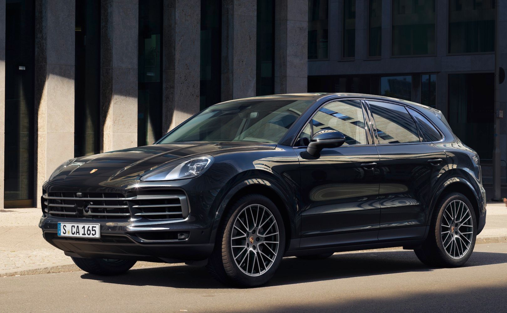 实现你梦寐以求的驾驶乐趣The New Cayenne Platinum Edition | 新版｜SINGAPORE - 《品 PIN ...