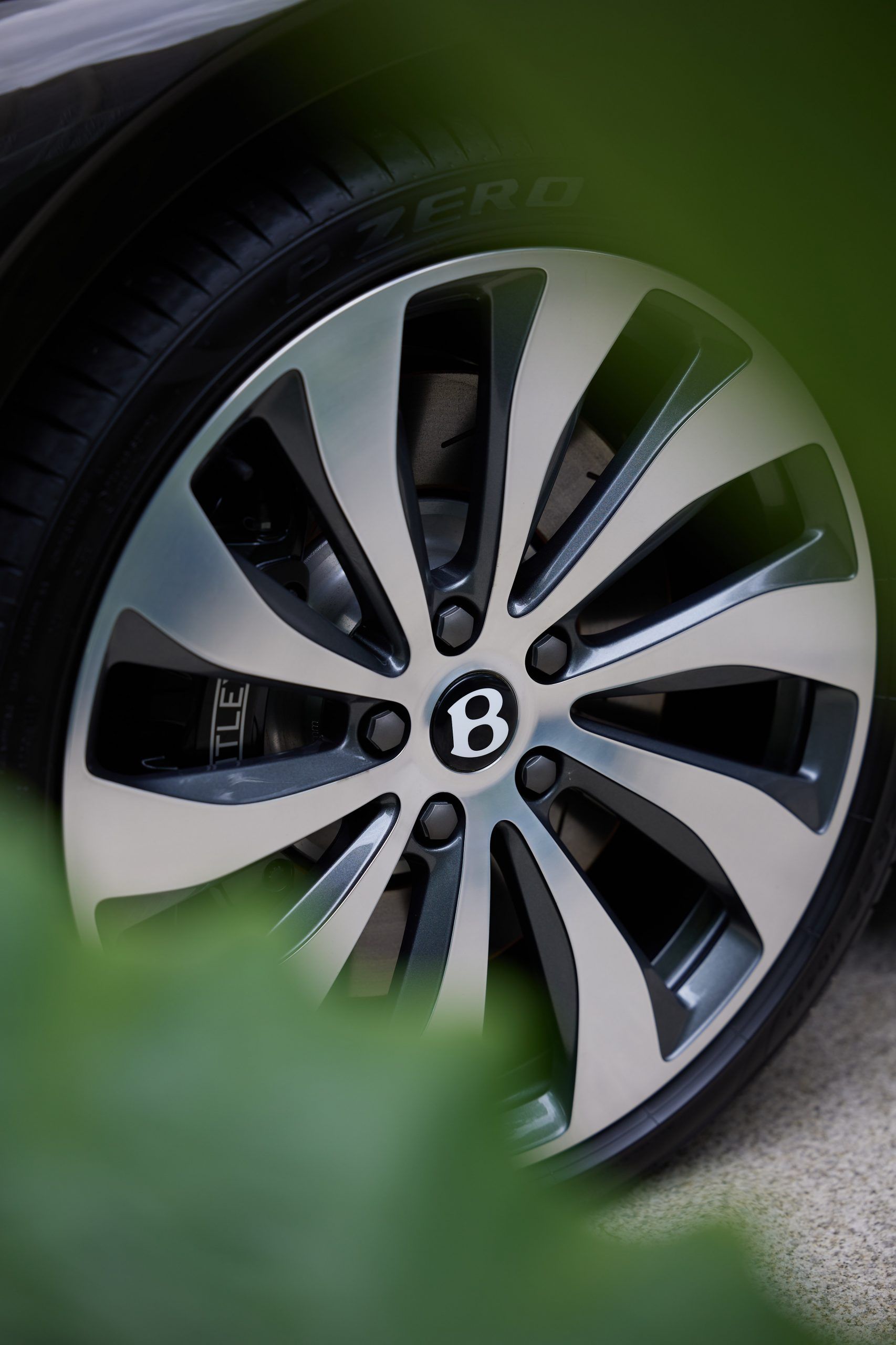 宾利永续奢华Bentley's Harmony of Polarities | 新版｜SINGAPORE - 《品 PIN Prestige》