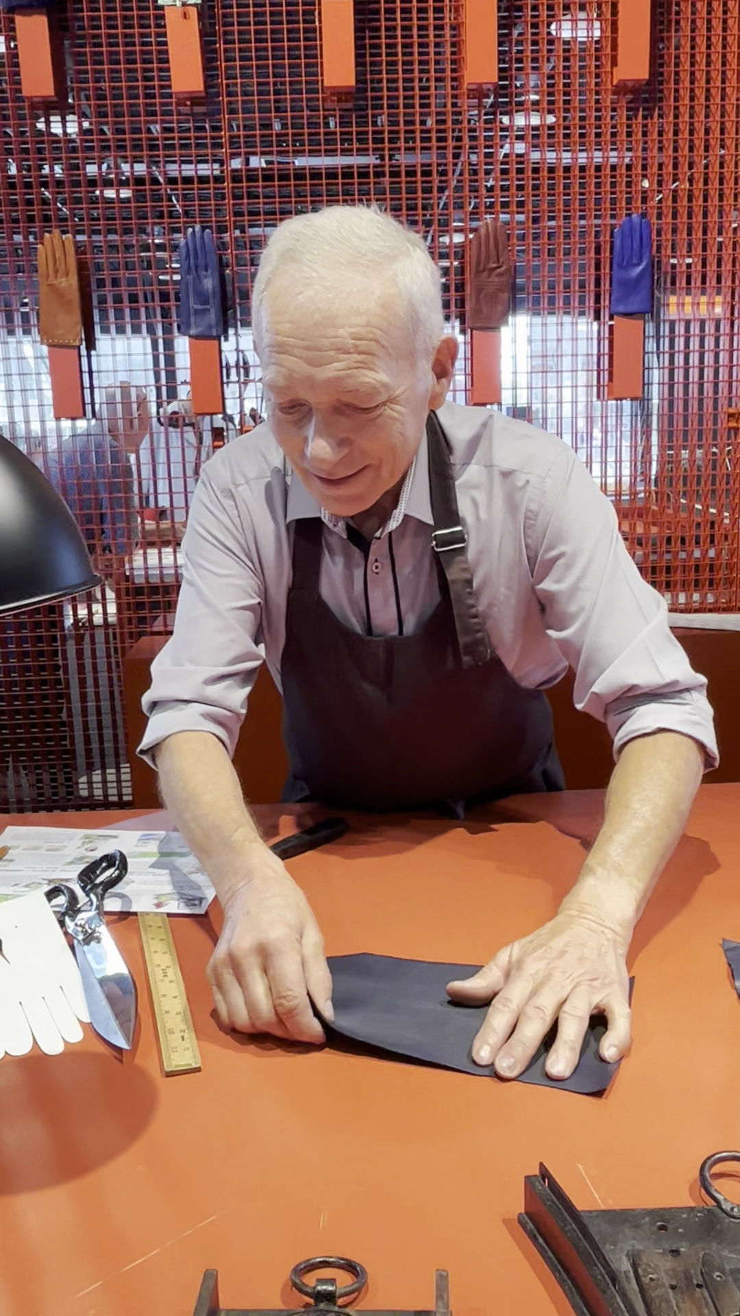 “打造爱马仕”新加坡站 感受百年奢华精湛工艺Meet the Artisans in the “Hermès In The Making ...