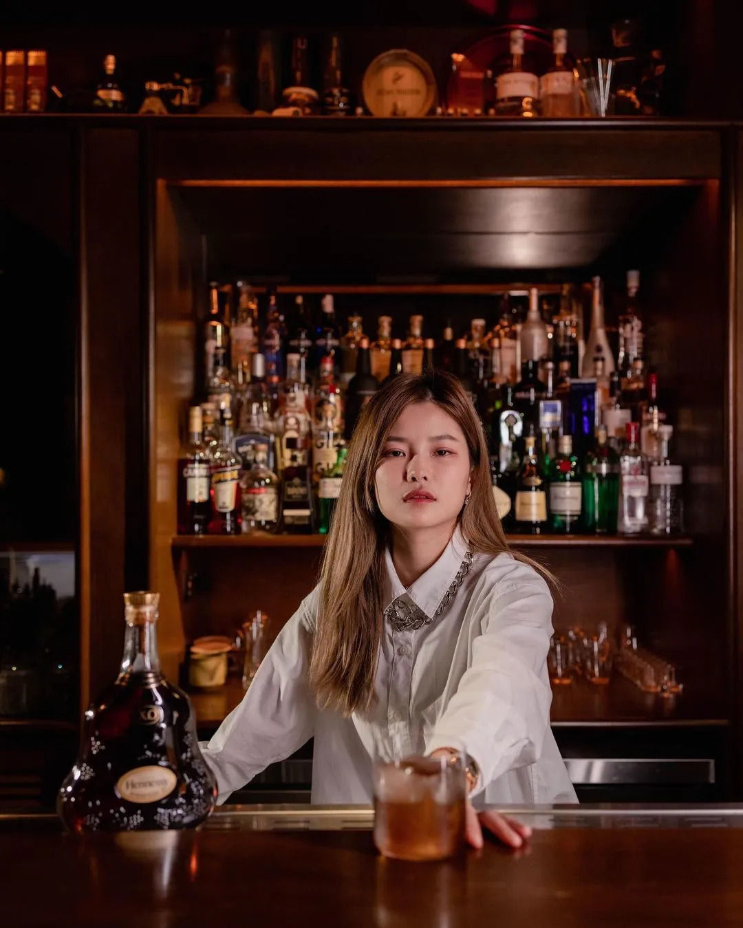 Chloe陈泇彤 斜杠女孩的调酒世界 Mixologist Chloe Tan | 新版｜SINGAPORE - 《品 PIN Prestige》