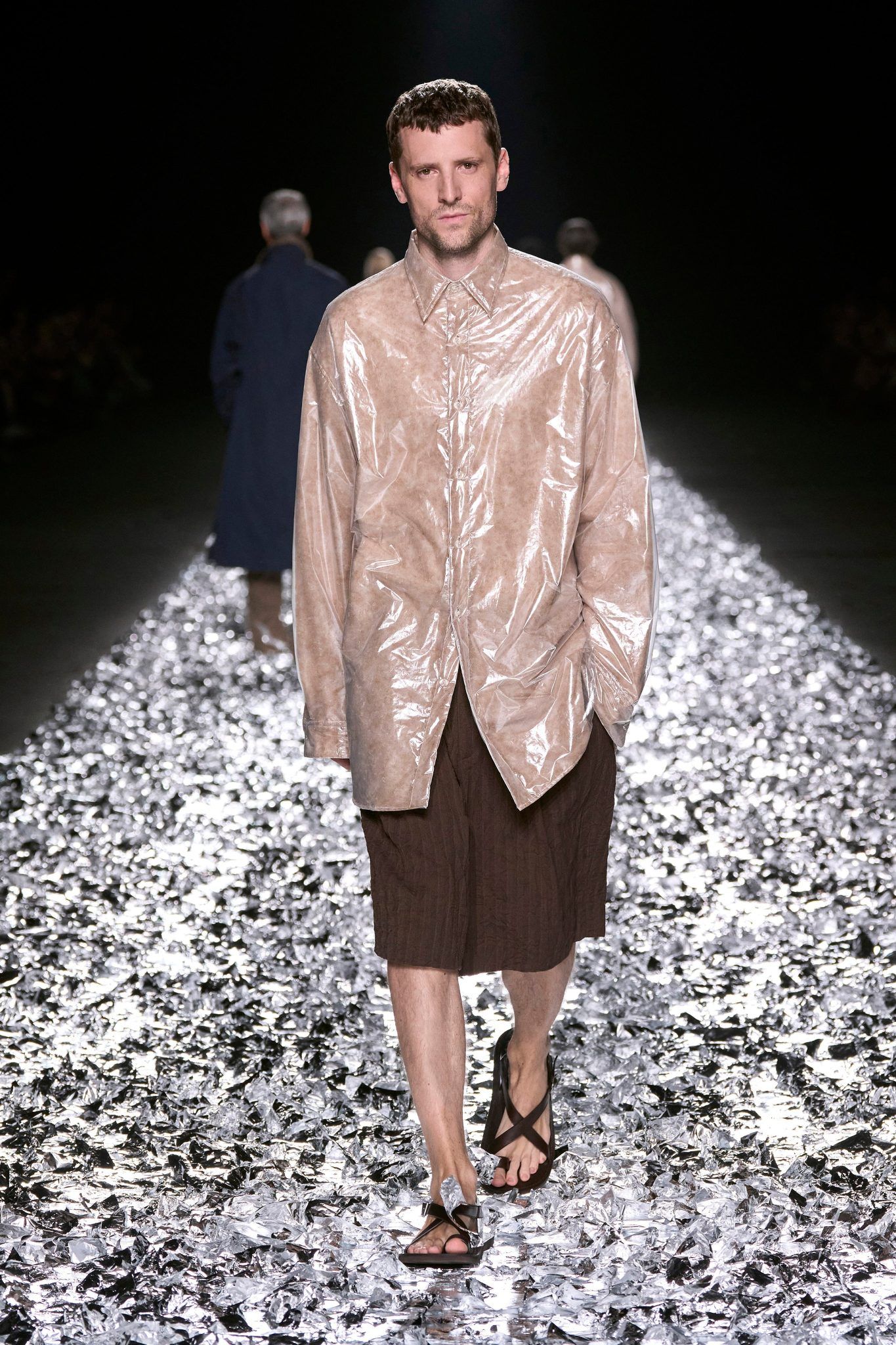 解读2025春夏男装周趋势——优雅新风Menswear Trends At Paris Fashion Week Men's Spring ...