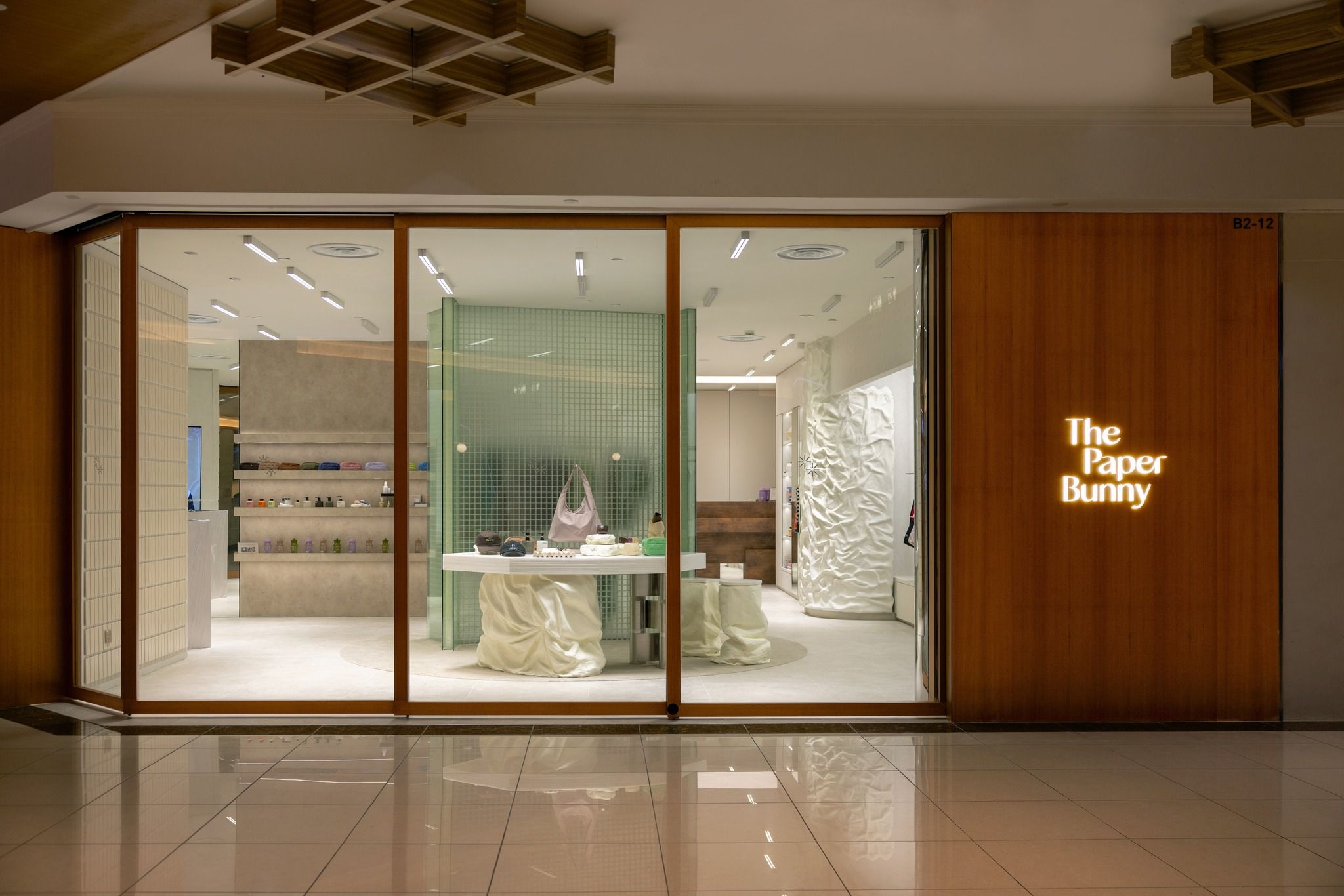 人手一个羽绒包The Paper Bunny Has Became A Staple Of Singapore Lifestyle | 新版 ...