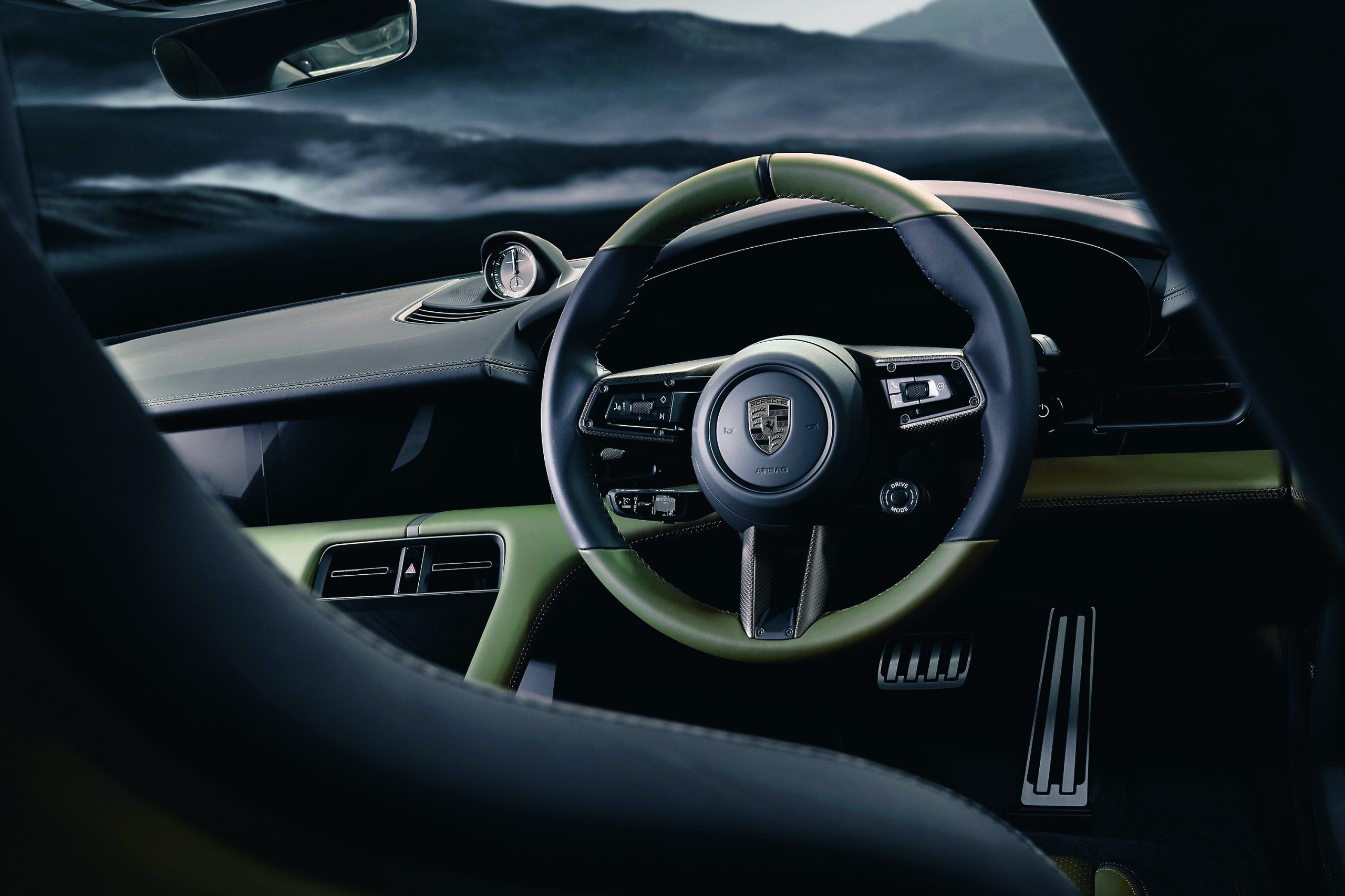 Taycan Turbo电动超跑：心中的梦想之车Taycan Turbo Electric Supercar: The Dream Car ...