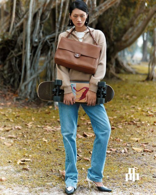 华依澜：一路狂奔Hua Yilan: I Am Every Woman | 新版｜SINGAPORE - 《品 PIN Prestige》
