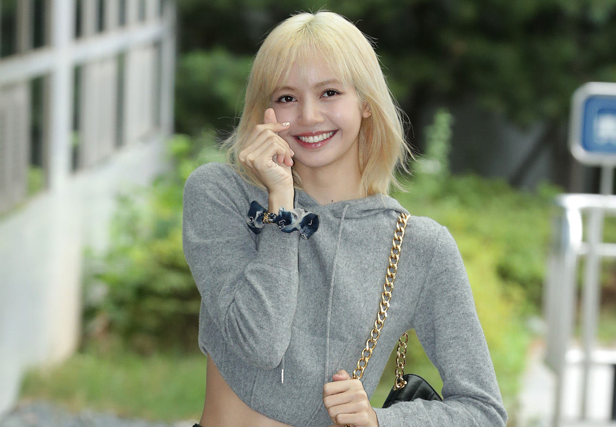 一窥Lisa、BTS V和朴宝剑的机场时尚 | 品 PIN Prestige Malaysia